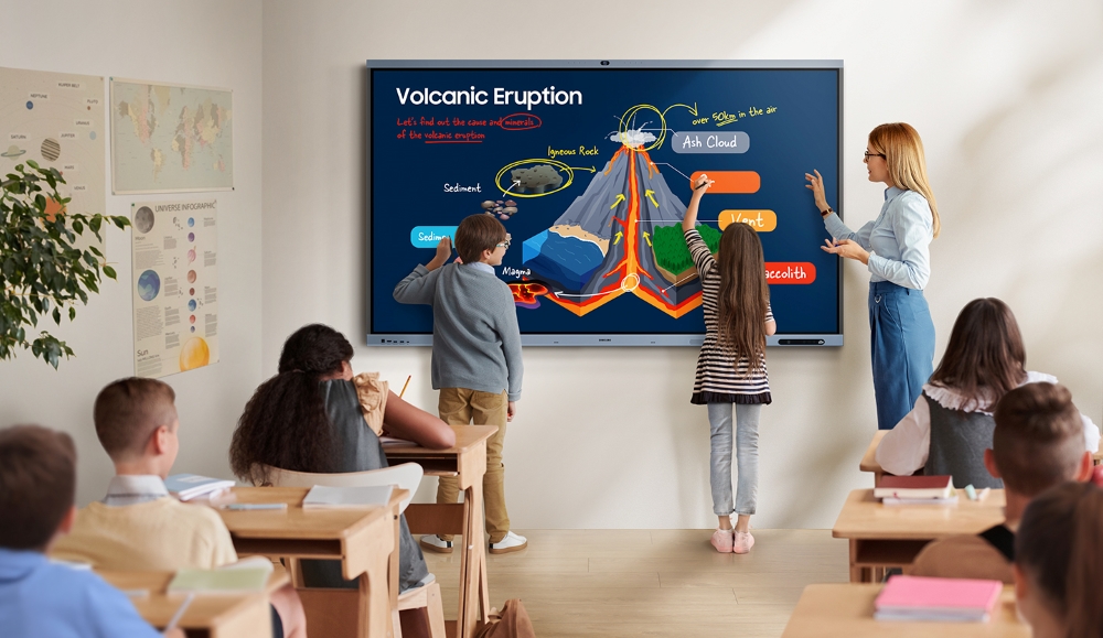Samsung Brings New AI Power to Its Interactive Display at Bett 2025