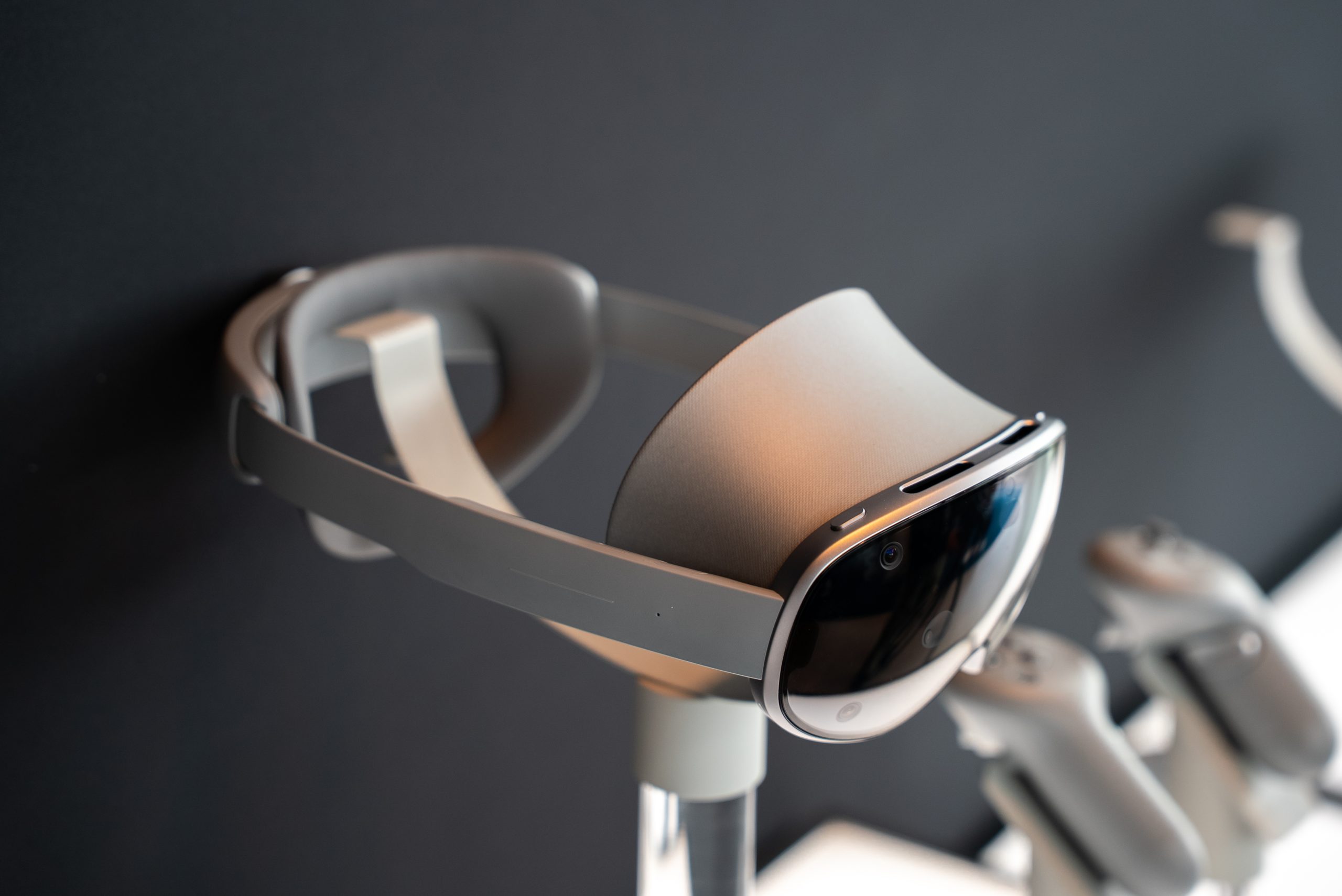 Samsung Galaxy XR Evolves Work in the AI Era With New Enterprise ...