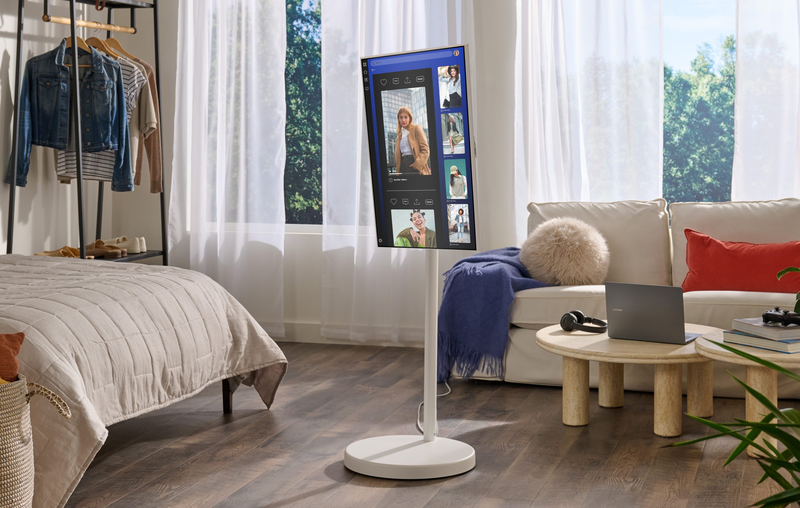 Samsung Launches Movingstyle Lineup for Portable Everyday Entertainment