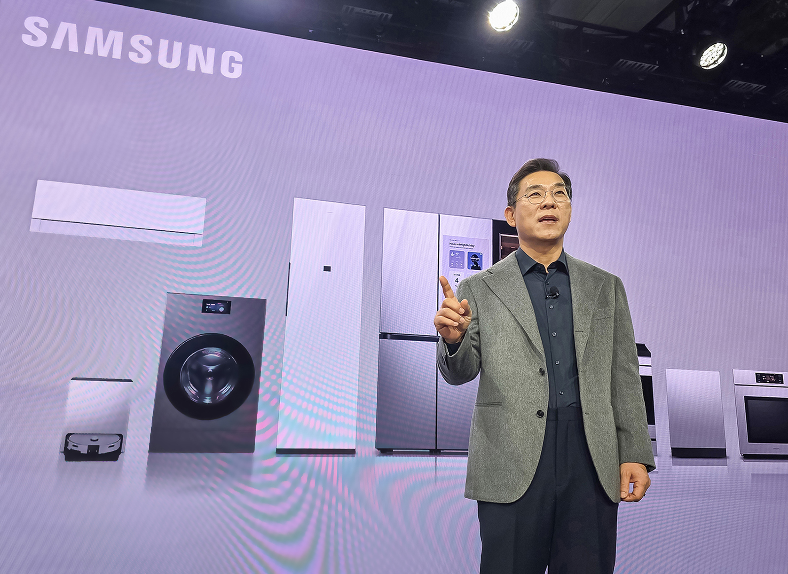 Samsung Presents ‘Your Companion to AI Living’ at The First Look During ...