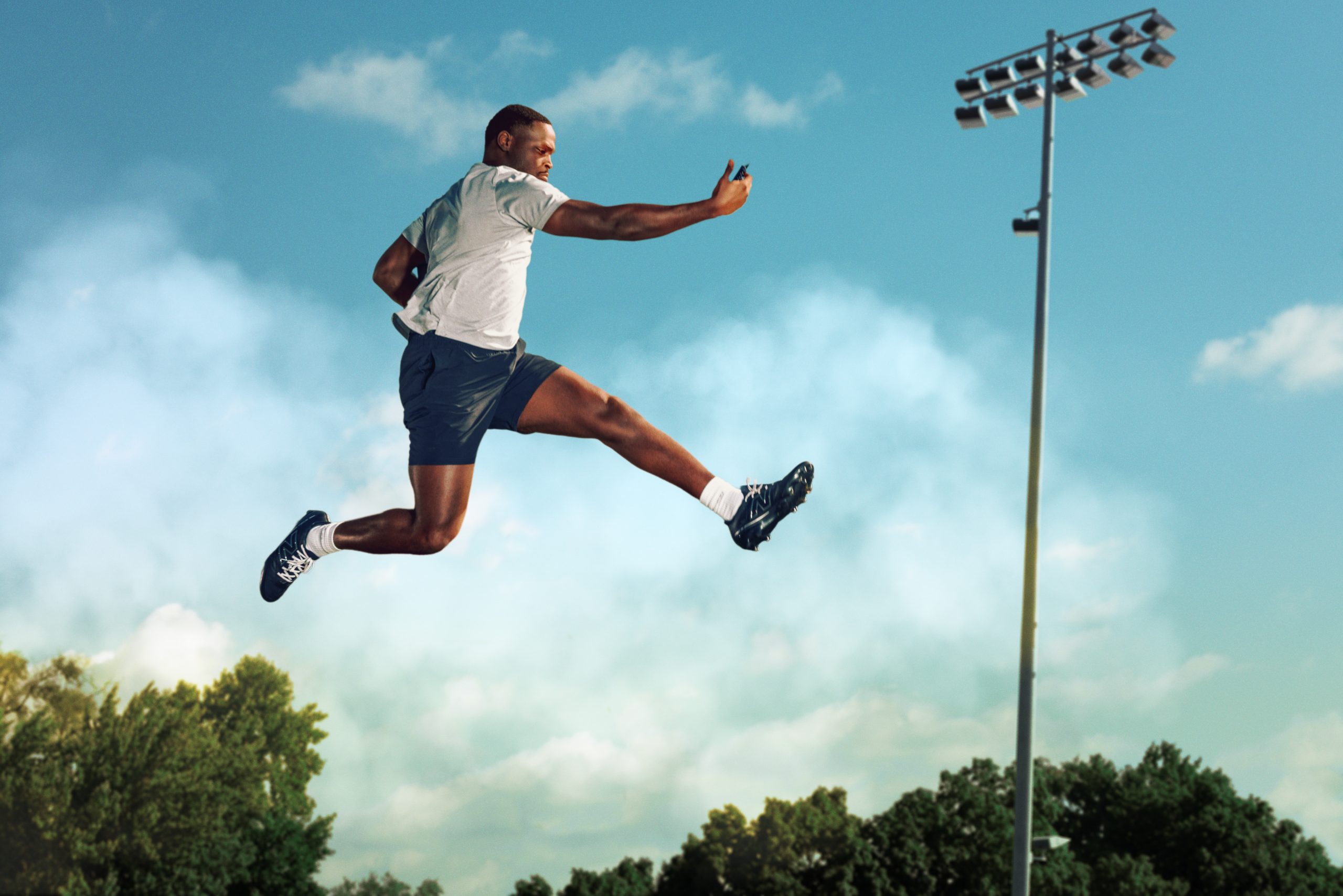 Samsung Signs College Football Stars Jeremiyah Love and Cade Klubnik to ...